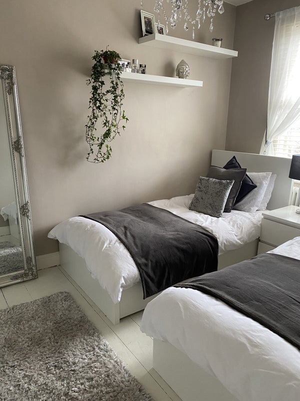 'Single bed in lovely double room Mon - Fri only' Room to Rent from ...