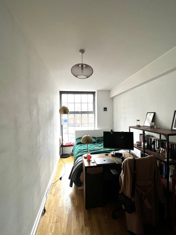 'Double Room Available In 2 Bed Flat- Female Only ' Room to Rent from ...