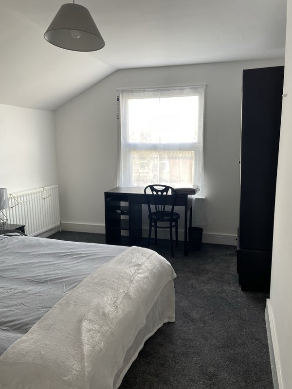 'Double room in a lovely New Cross house' Room to Rent from SpareRoom