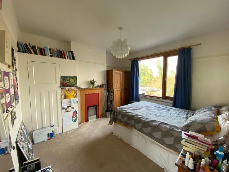 '2x rooms for couples - 2 floor Terrace house' Room to Rent from SpareRoom