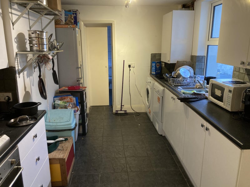 'Double Bedroom In Shared House' Room to Rent from SpareRoom