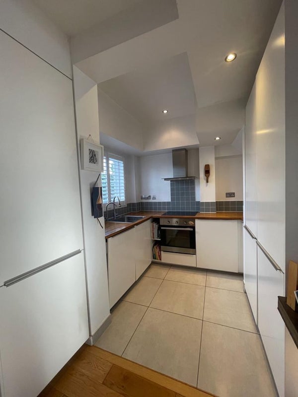 'Room in a Shared House, NW11 6AU' Room to Rent from SpareRoom