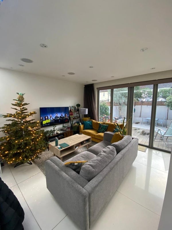 'Room in 4 bed house share (Tooting Bec)' Room to Rent from SpareRoom