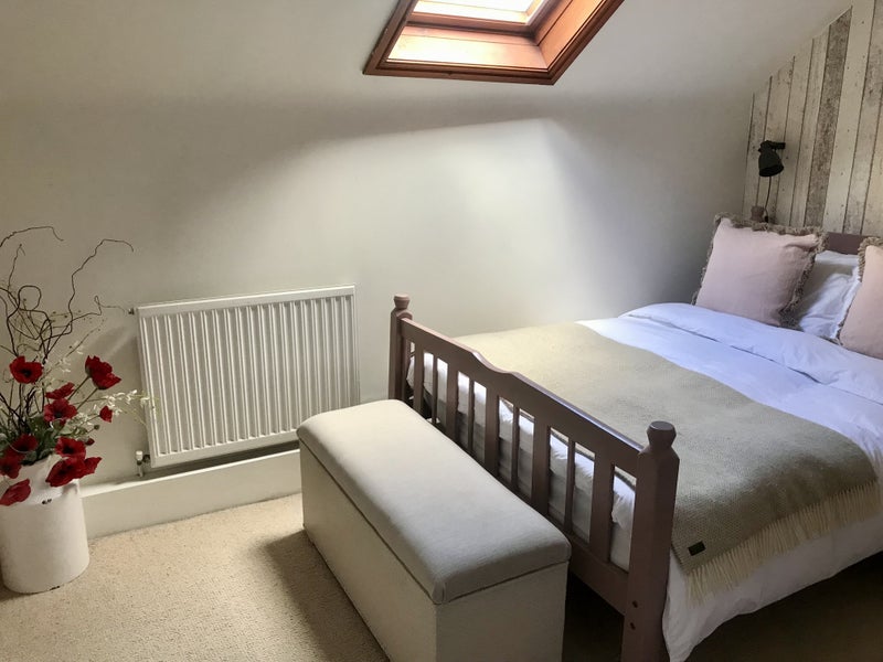 'Smart double room in spacious apartment' Room to Rent from SpareRoom