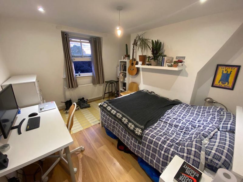 'Double Room in East London in large sharehouse' Room to Rent from ...