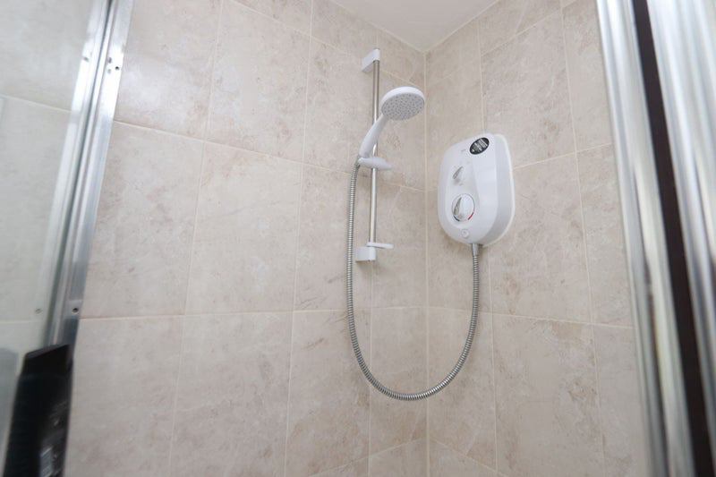 'E2/Central Line Bethnal Green!! Spacious Room' Room to Rent from SpareRoom