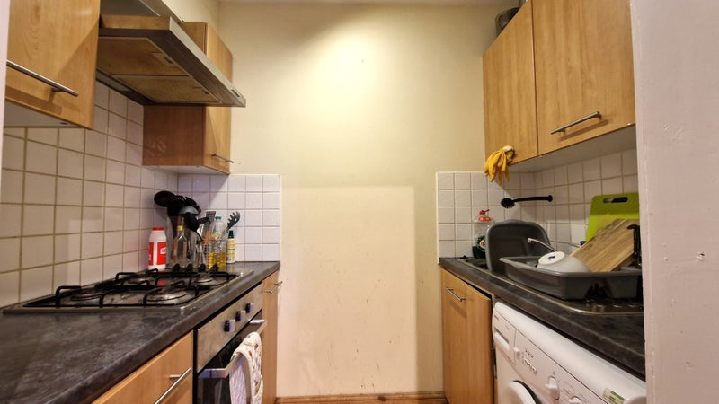 'Superbly located room with private bathroom' Room to Rent from SpareRoom