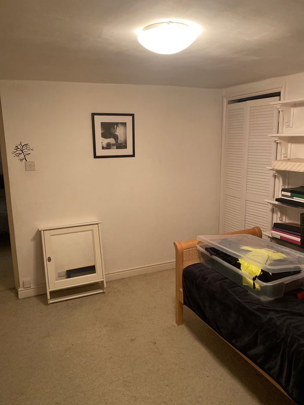 'En suite bedroom and adjoining room' Room to Rent from SpareRoom