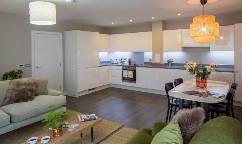 'Uncle New Cross master bedroom + ensuite bathroom' Room to Rent from ...