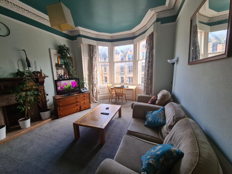 '2 Rooms available in lovely flat in Marchmont' Room to Rent from SpareRoom
