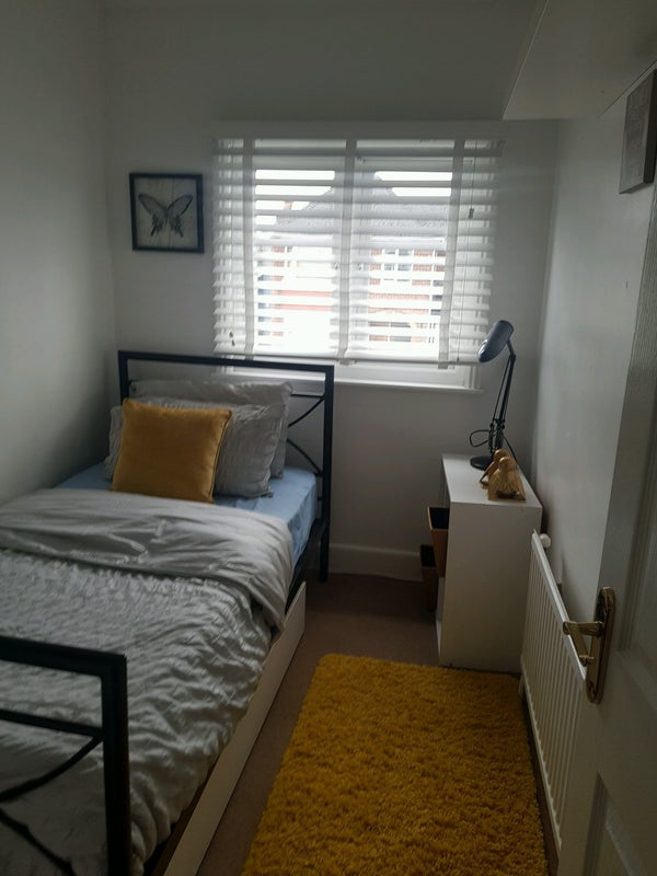 'Single room in family house ' Room to Rent from SpareRoom