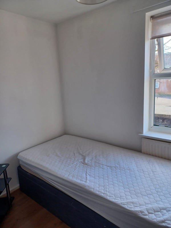 'Lovely single room to let' Room to Rent from SpareRoom