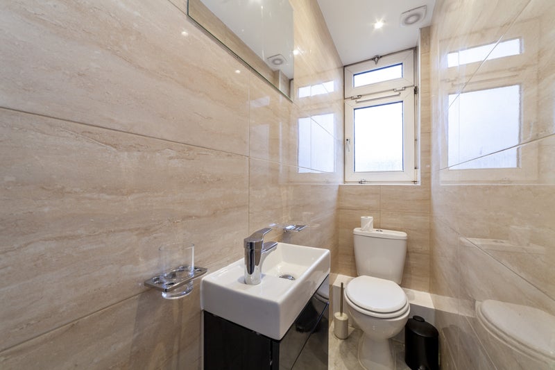 'Doubles rooms available in East Putney ' Room to Rent from SpareRoom