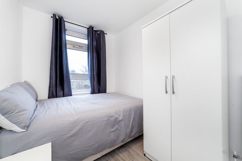 'Doubles rooms available in East Putney ' Room to Rent from SpareRoom