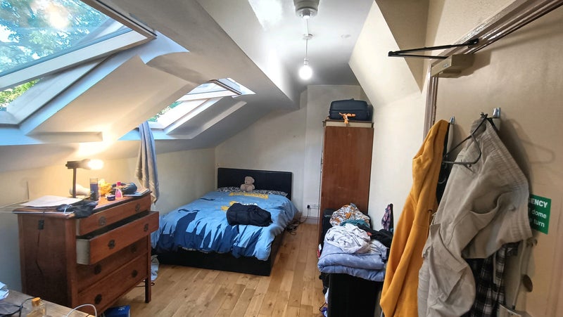 'Super clean and tidy room close to Whitworth Park ' Room to Rent from ...