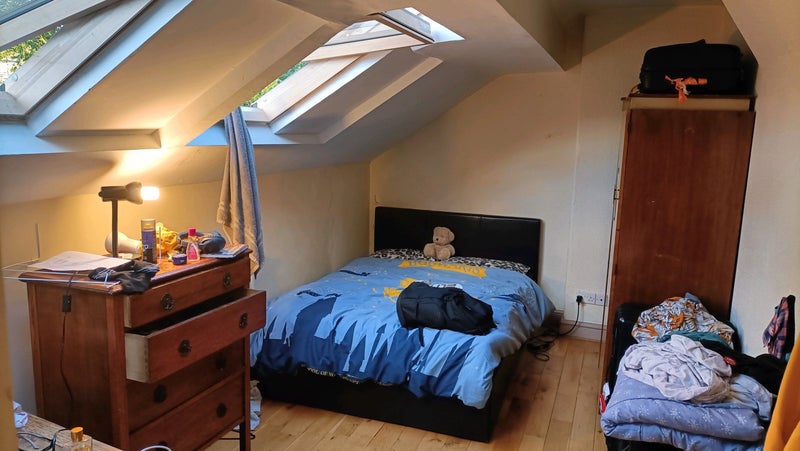 'Super clean and tidy room close to Whitworth Park ' Room to Rent from ...