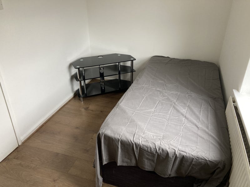 'Lovely single room to let' Room to Rent from SpareRoom