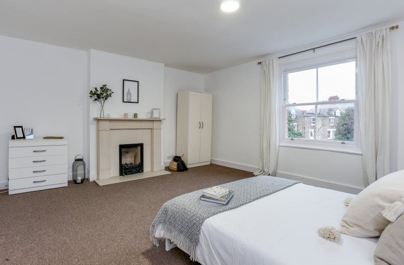 'Two Double Rooms left in Northfields Home' Room to Rent from SpareRoom