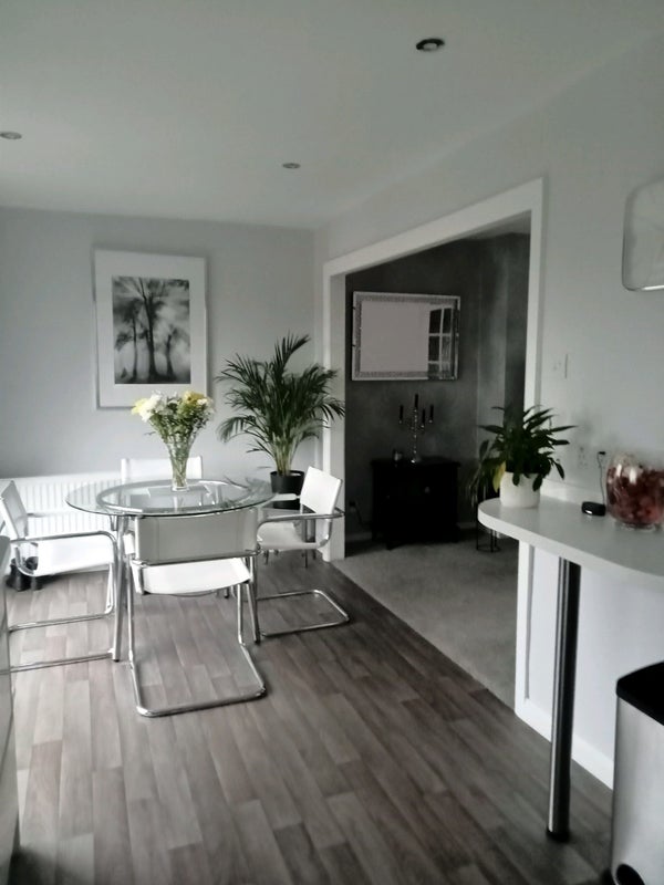 'Professional female lodger' Room to Rent from SpareRoom