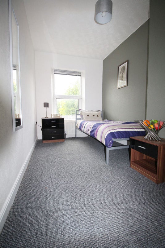 'Excellent Furnished Room To Let @ LN2' Room to Rent from SpareRoom