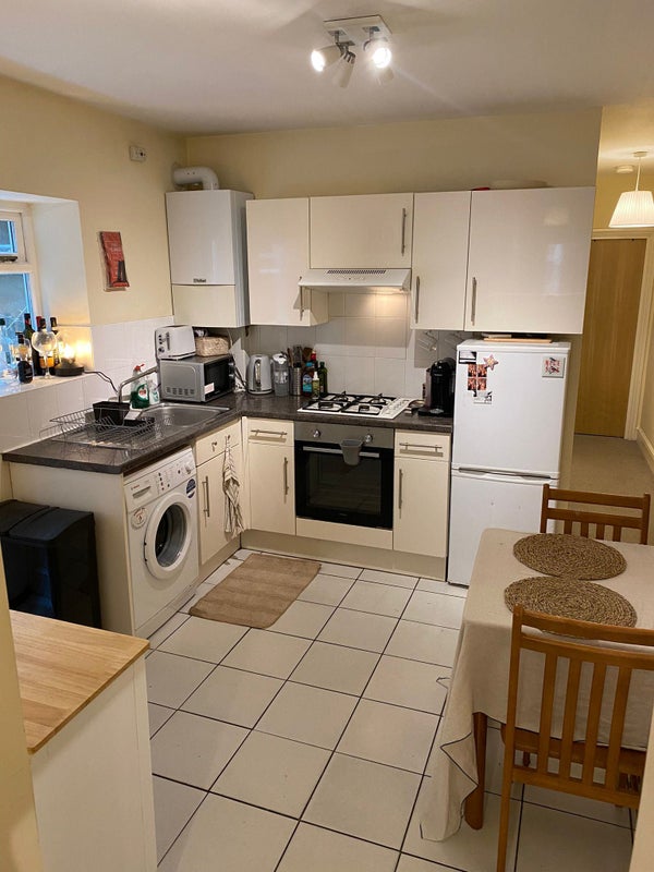 'Double bedroom in lovely Clapham flat ' Room to Rent from SpareRoom