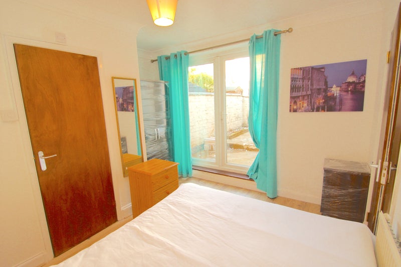 'En-suite double room Palk Road ' Room to Rent from SpareRoom