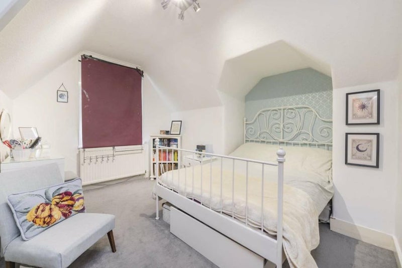 'Beautiful room in friendly flatshare' Room to Rent from SpareRoom