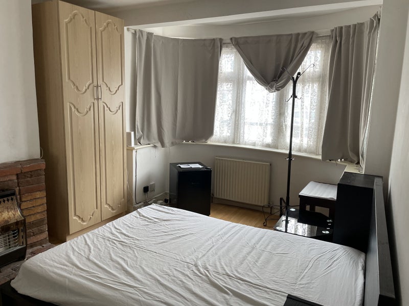 'Double room for single occupancy' Room to Rent from SpareRoom