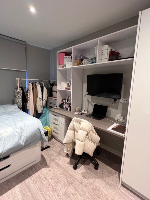 'Excellent Edinburgh Studio, Student Preferred' Room to Rent from SpareRoom