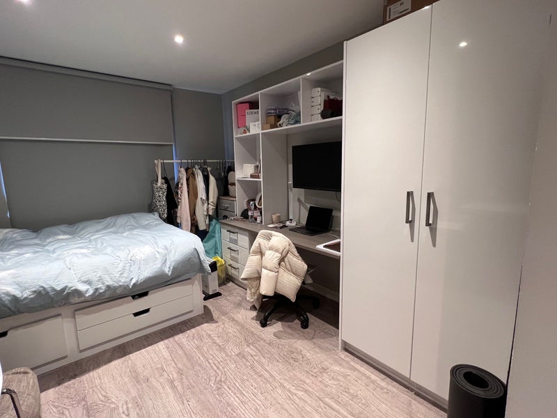 'Excellent Edinburgh Studio, Student Preferred' Room to Rent from SpareRoom