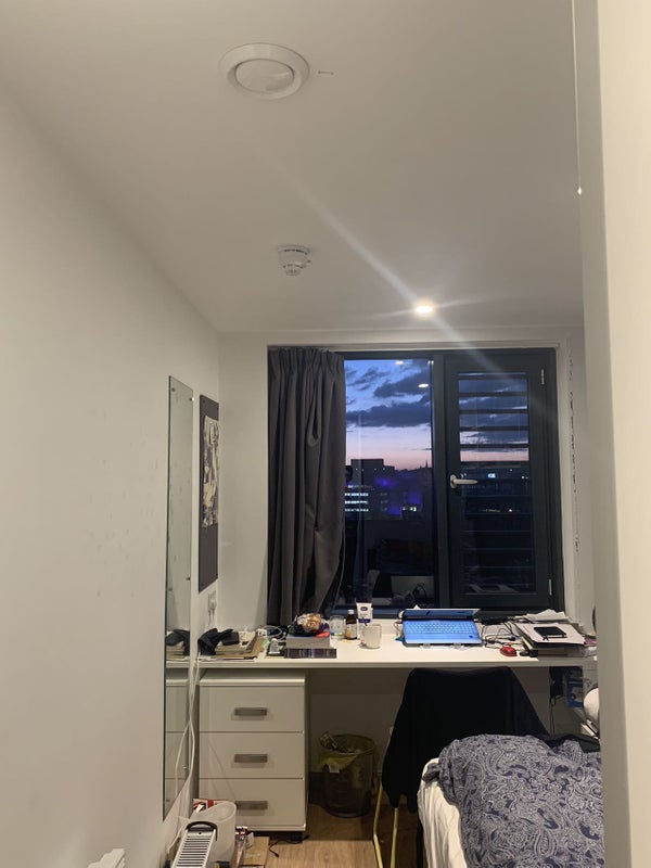 'White Rose View 4-room Ensuite in Leeds' Room to Rent from SpareRoom
