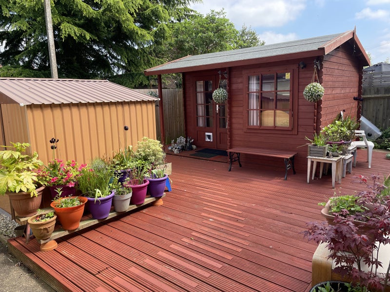 'Cosy log cabin' Room to Rent from SpareRoom