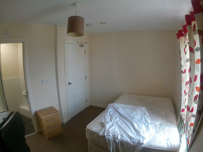 'One single room in a three bedroom flat' Room to Rent from SpareRoom
