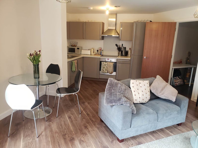 'Room in city centre lovely female flat!' Room to Rent from SpareRoom