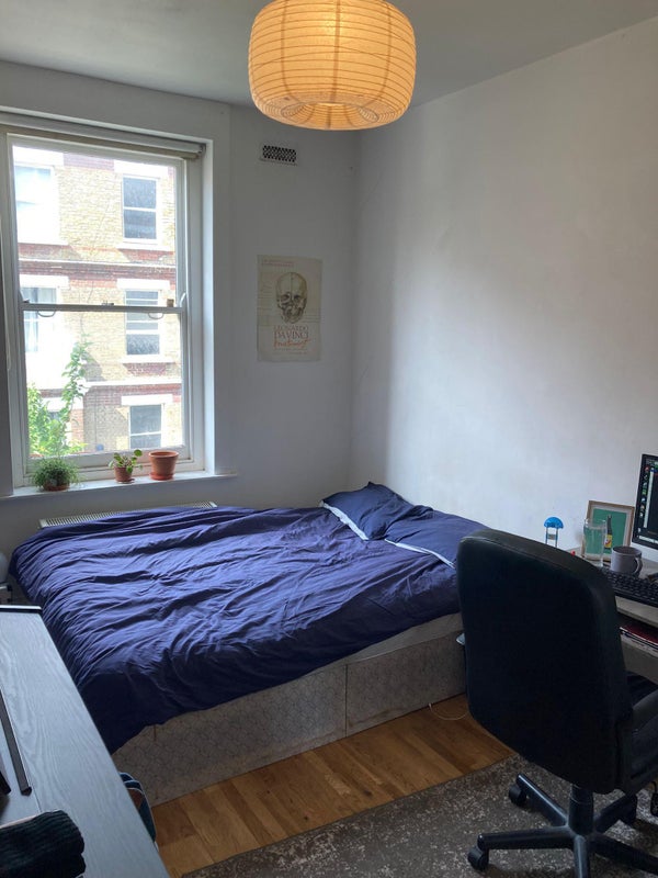 'Double Room Available in Central Brixton' Room to Rent from SpareRoom