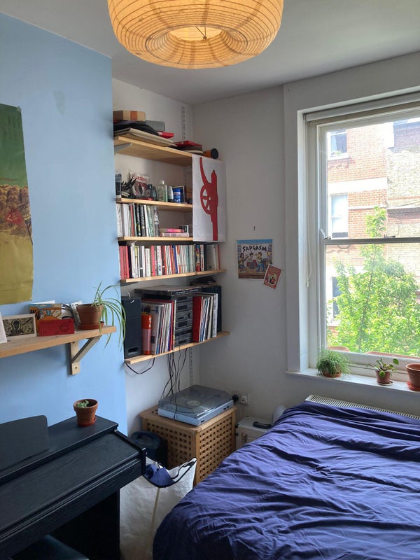 'Double Room Available in Central Brixton' Room to Rent from SpareRoom