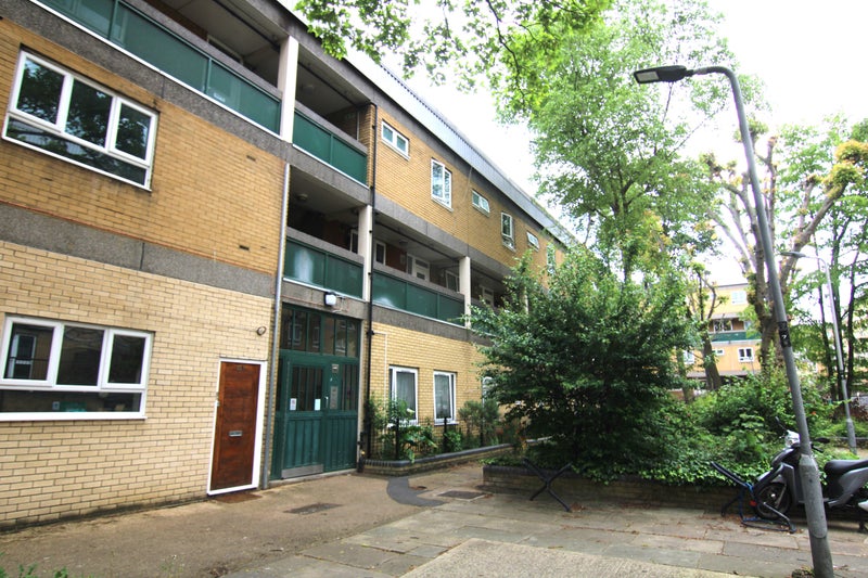 'Trendy Split Level Apartment Near Tube' Room to Rent from SpareRoom