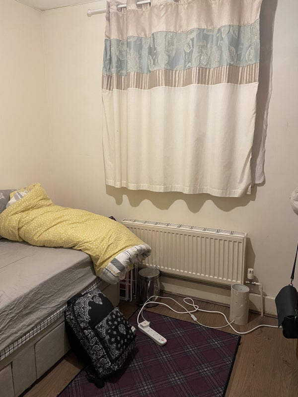 'West Croydon - Single Room - Female Only' Room to Rent from SpareRoom