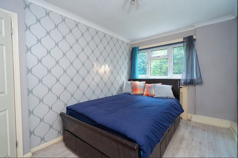 'Exquisite 2 bedroom flat in South Croydon' Room to Rent from SpareRoom