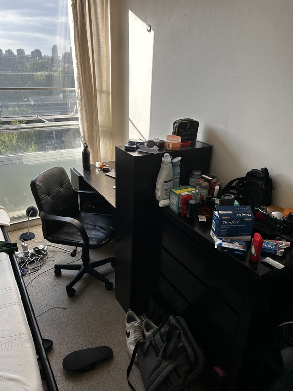 'Double Bedroom Available in Clapham Junction ' Room to Rent from SpareRoom