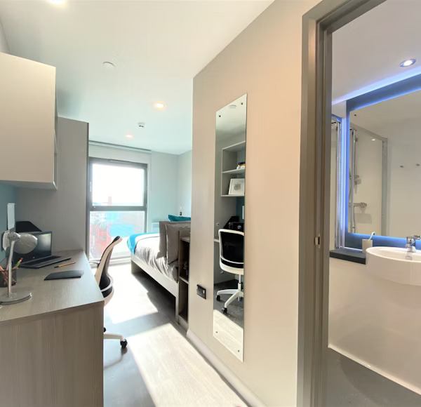 'Little Patrick Street Student Roost' Room to Rent from SpareRoom