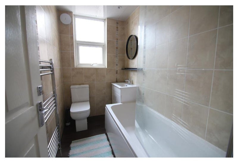 '2 rooms in house in Oxton with Garden' Room to Rent from SpareRoom