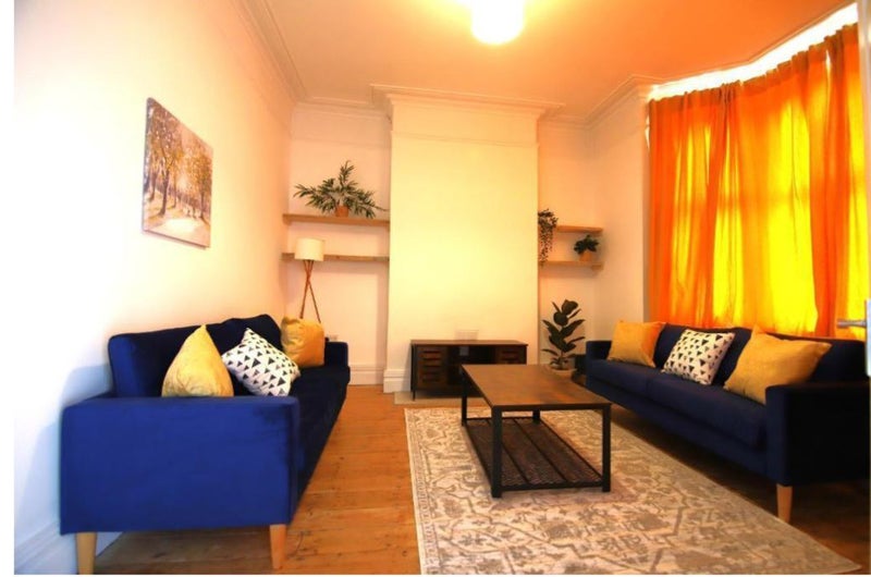 '2 rooms in house in Oxton with Garden' Room to Rent from SpareRoom