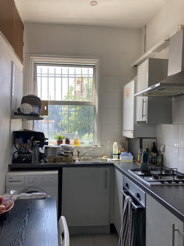 '*NO DEPOSIT* Double room for rent in Hackney' Room to Rent from SpareRoom