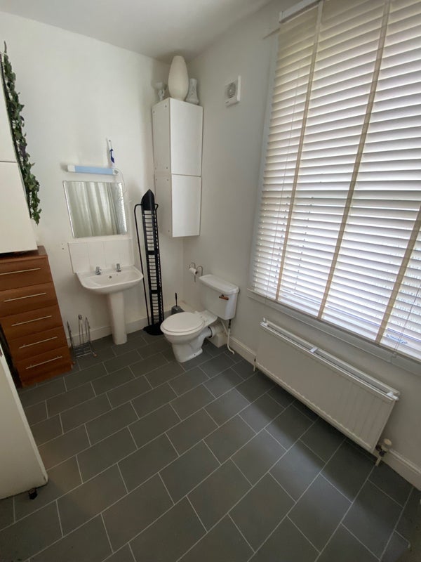 'LF Room' Room to Rent from SpareRoom