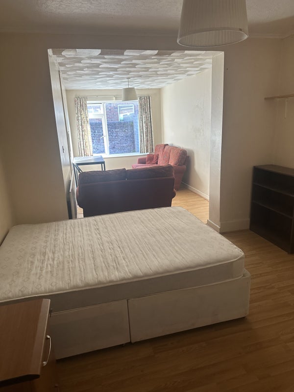 ' 1 big bed room with living area ' Room to Rent from SpareRoom