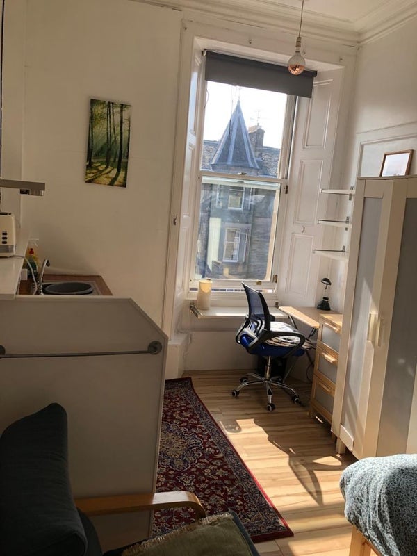 'Sunny Marchmont Flat' Room to Rent from SpareRoom