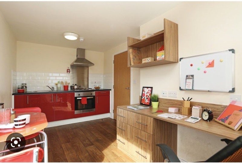 'Studio flat Liverpool city centre.' Room to Rent from SpareRoom