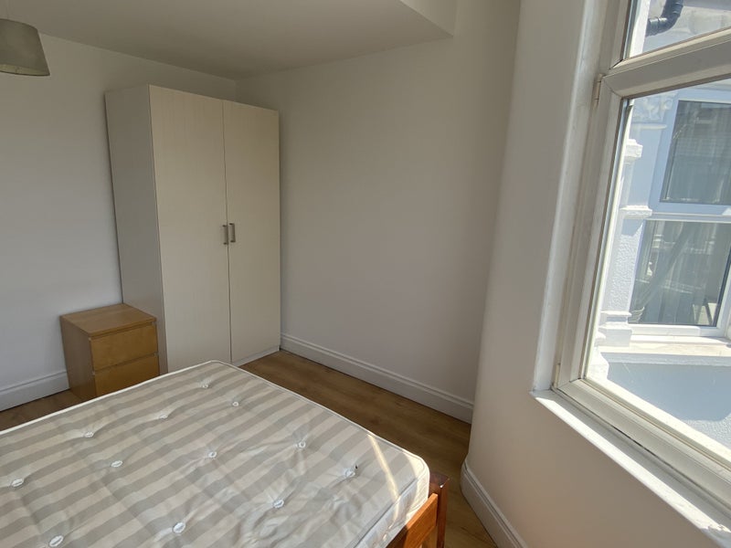 'Haringey Ladder : 2 Double rooms available now.' Room to Rent from ...