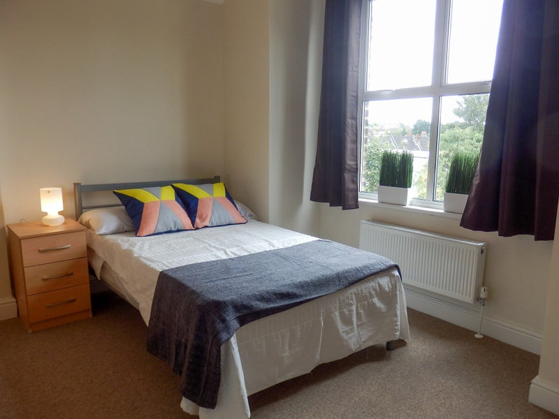 'WOW!! what a great house 😃 (ptr)' Room to Rent from SpareRoom